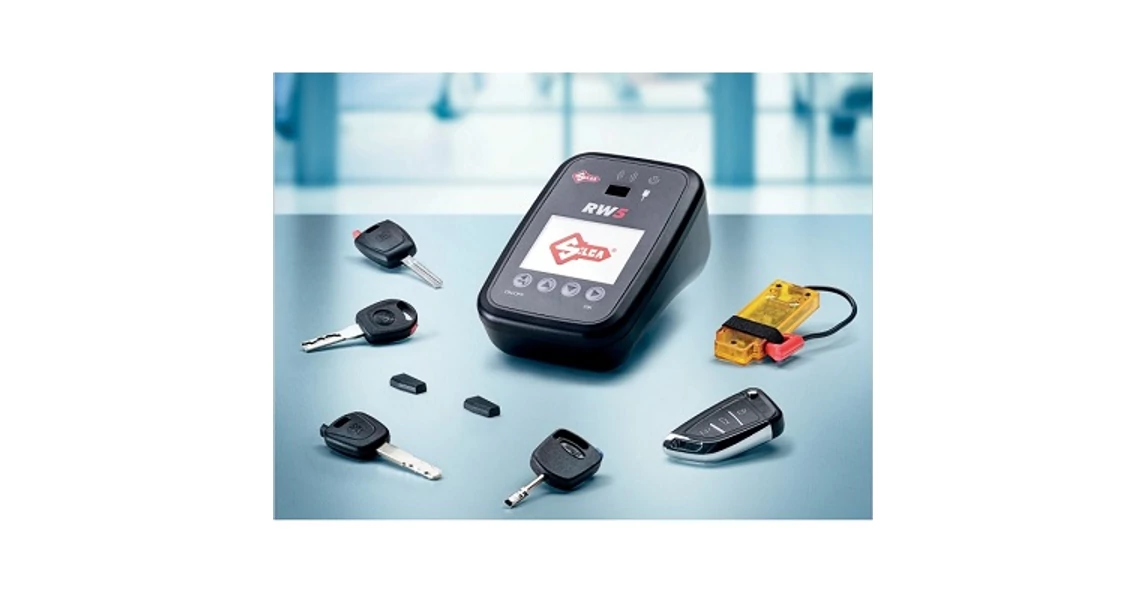 RW5 + R Snoop + 1 éves MyKeys Pro előfizetés + 5 db GTI Ultra Chip ...